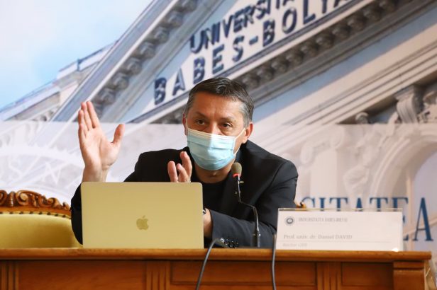 Prof. univ. Daniel David, rectorul UBB: "Începem anul universitar în ...